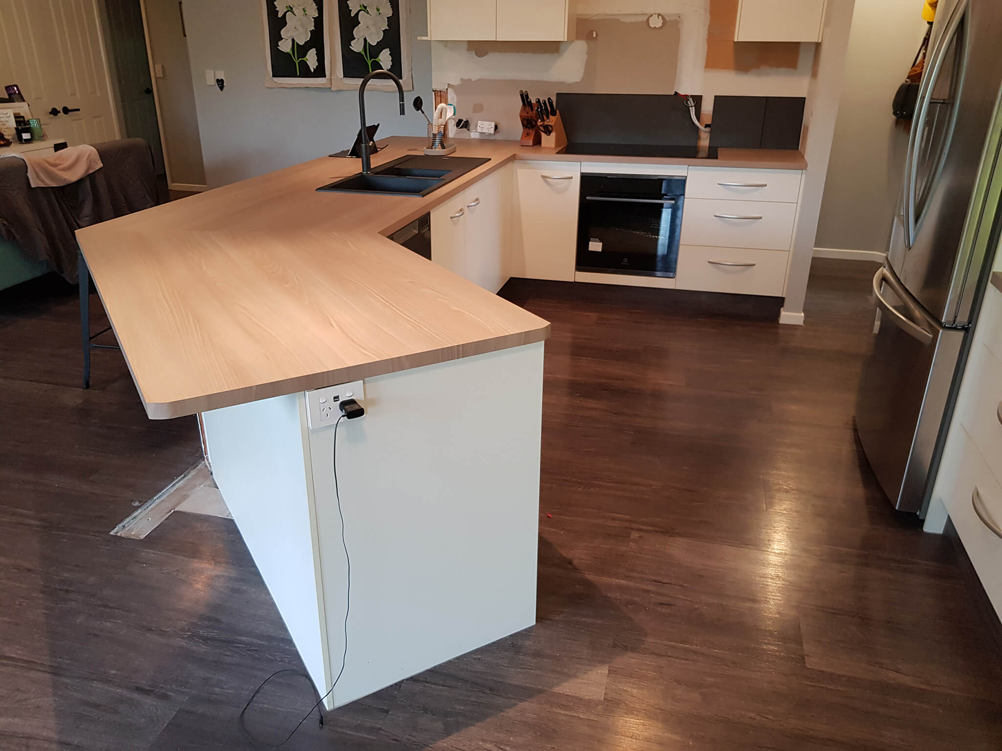 Wynnum kitchen laminate benchtop replacement • Superior Benchtops